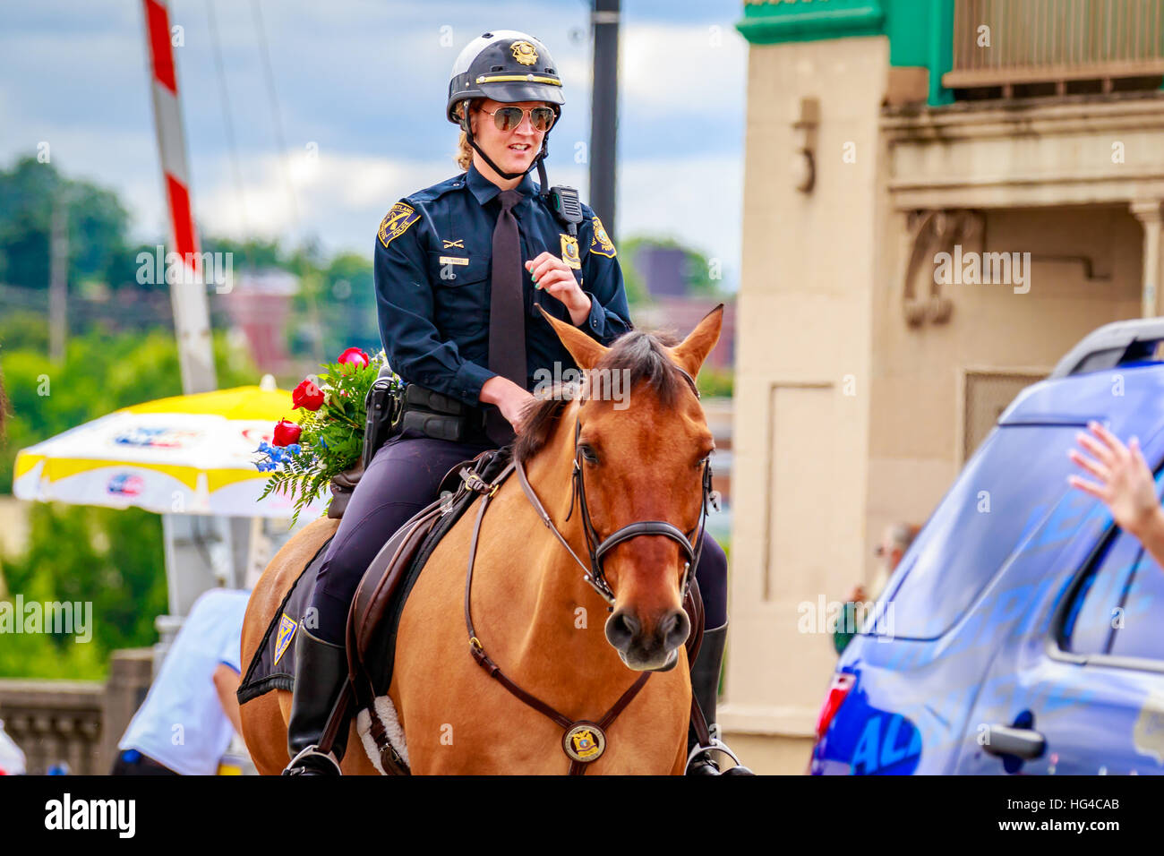Portland mounted police hi-res stock photography and images - Alamy