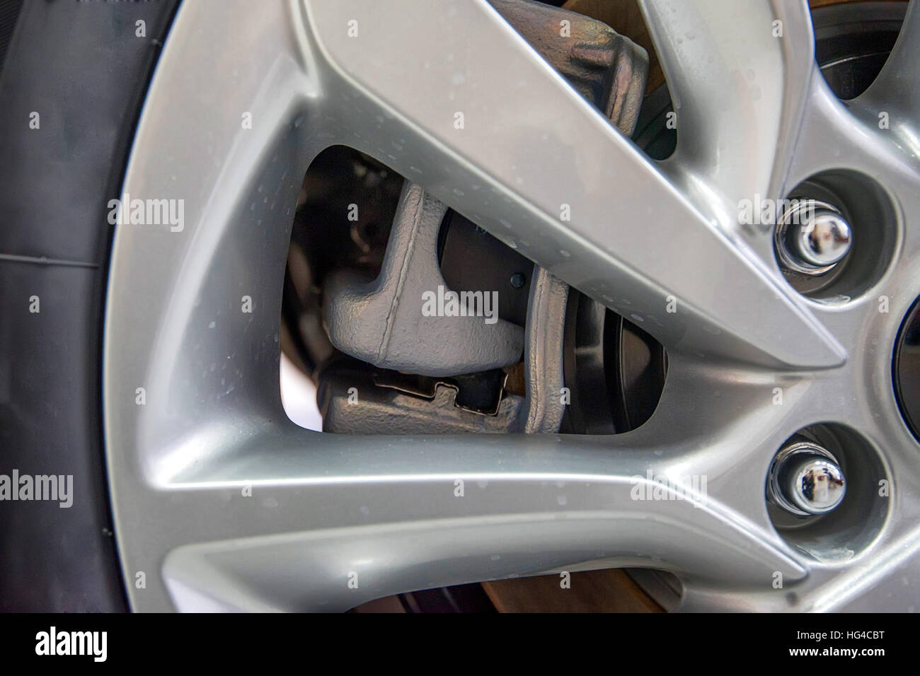 Alloy tire rims hi-res stock photography and images - Alamy