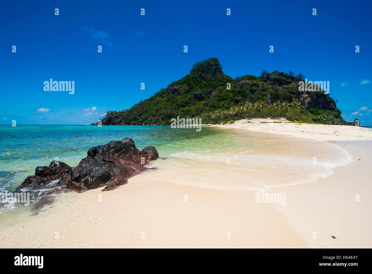Beautiful white sand beach on Monuriki (Cast Away Island), Mamanuca ...