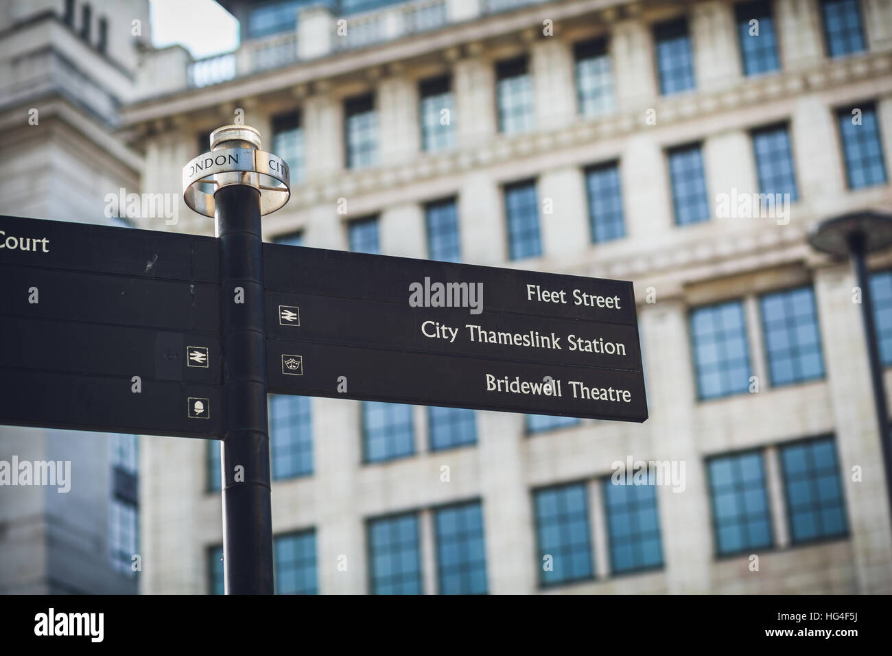 City thameslink station hi-res stock photography and images - Alamy