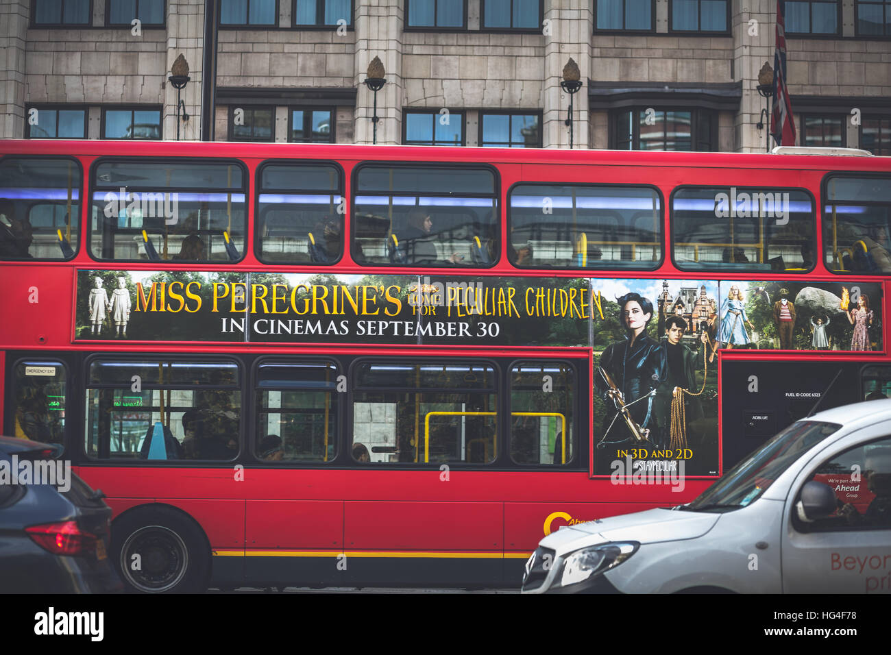 Bus advertising uk hi-res stock photography and images - Alamy