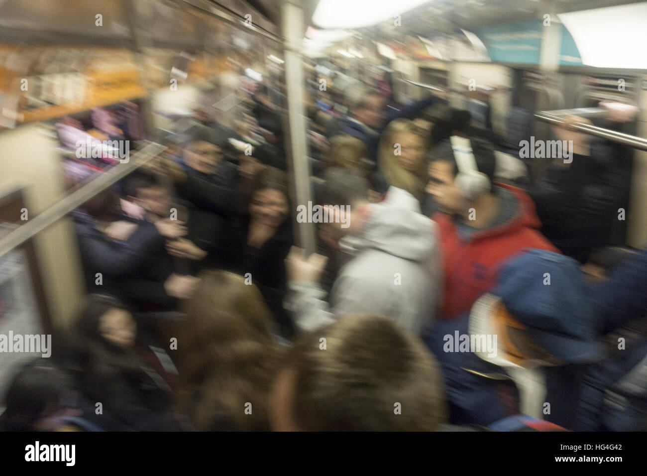 Overcrowded subway train at the rush hour in New York City Stock Photo ...