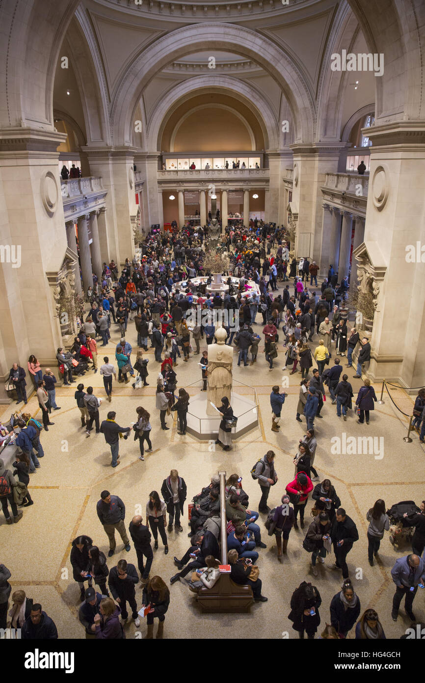 Crowded Grand Entry Hall at the Metropolitan Museum of Art in New York ...