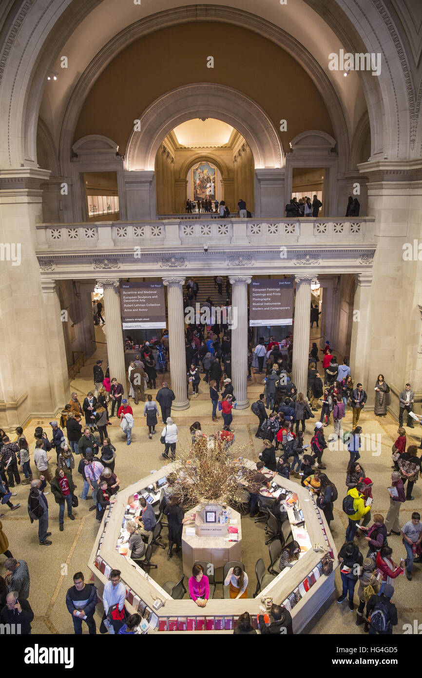 Crowded Grand Entry Hall at the Metropolitan Museum of Art in New York ...