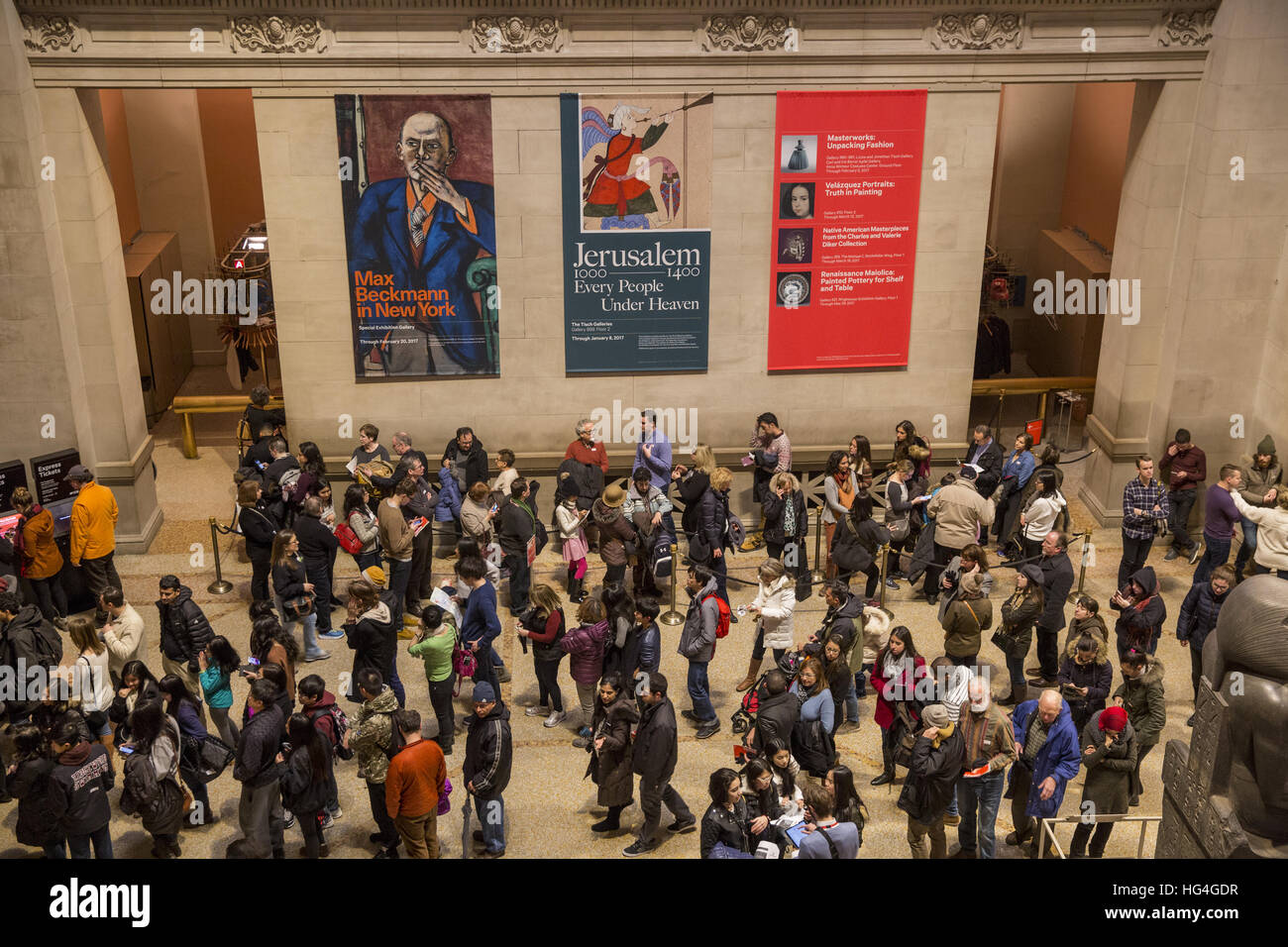 Crowded Grand Entry Hall at the Metropolitan Museum of Art in New York ...