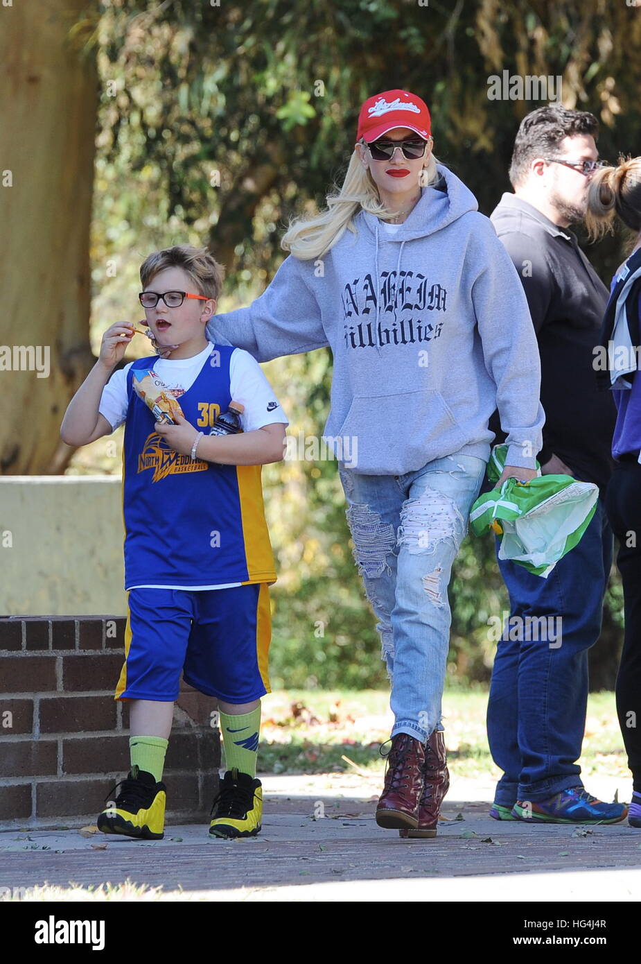 Gwen Stefani enjoys the day with her boys as she attends her son zumas ...
