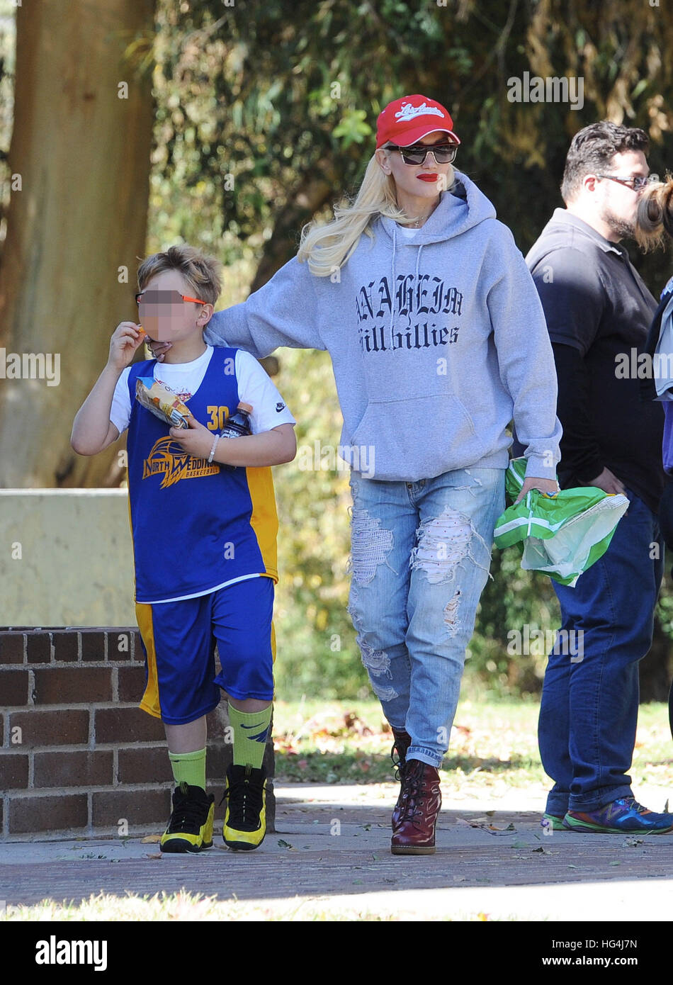 Gwen Stefani enjoys the day with her boys as she attends her son zumas ...