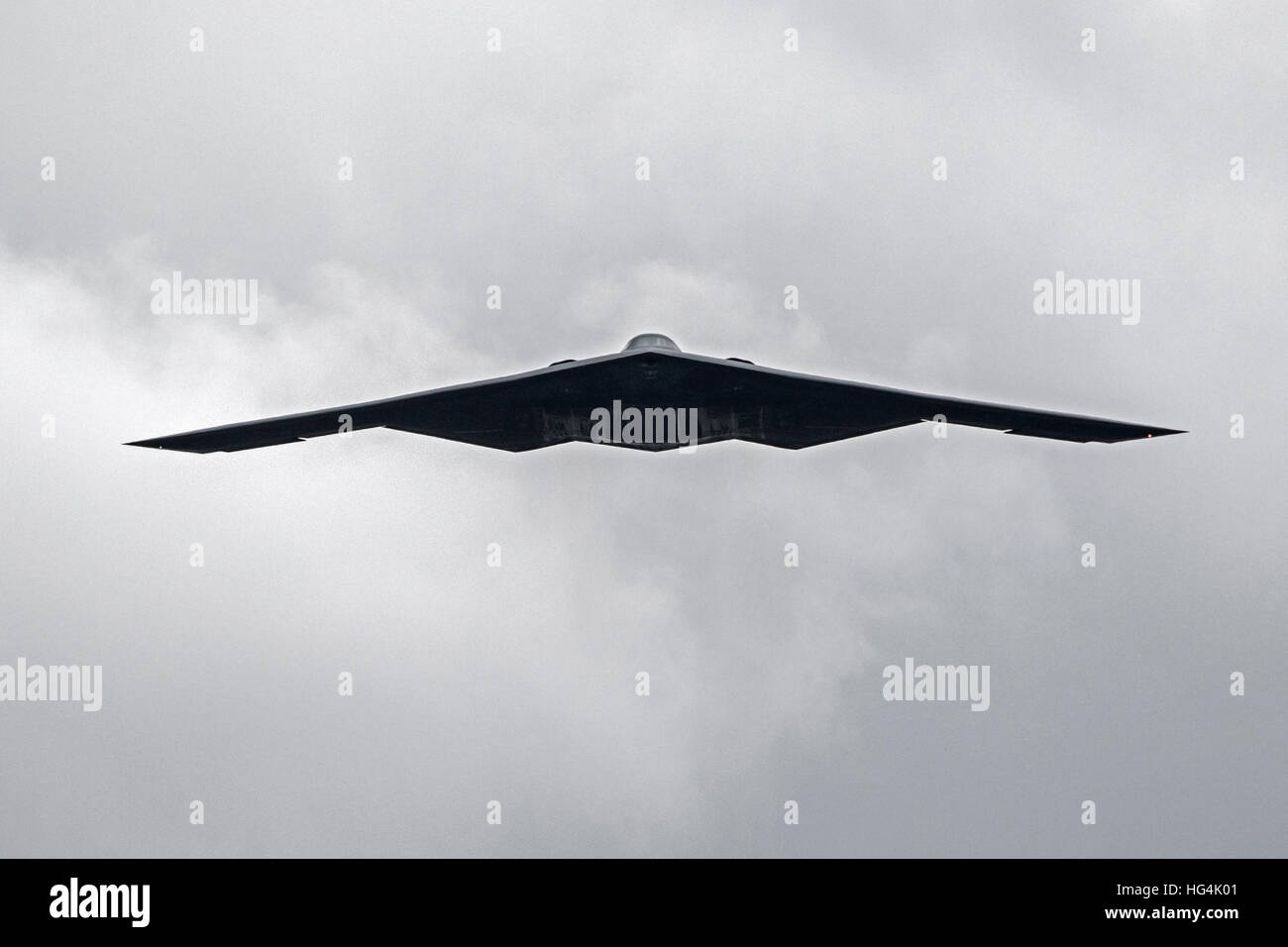 B2 stealth bomber hi-res stock photography and images - Alamy