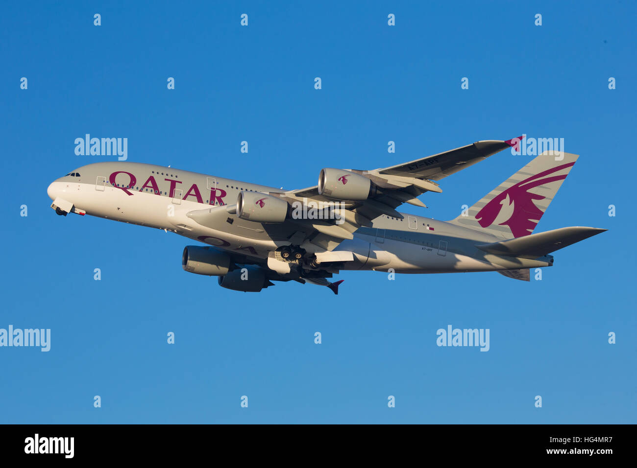 QATAR Airbus A380 Aircraft Stock Photo - Alamy