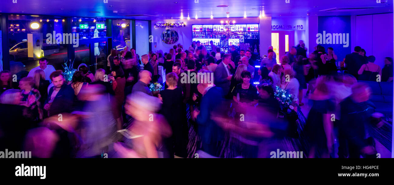 Office dance party hi-res stock photography and images - Alamy