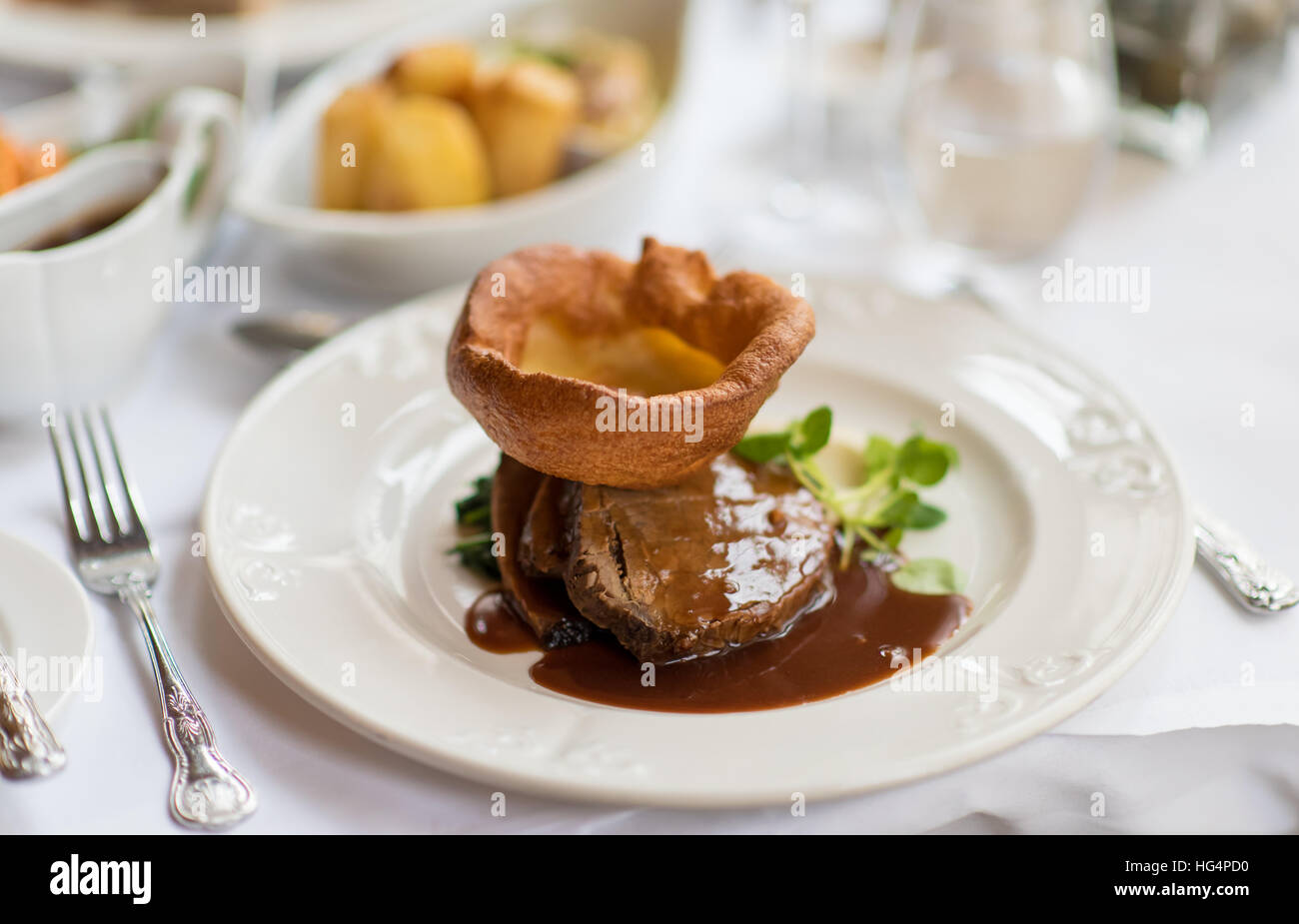 Yorkshire pudding hi-res stock photography and images - Alamy