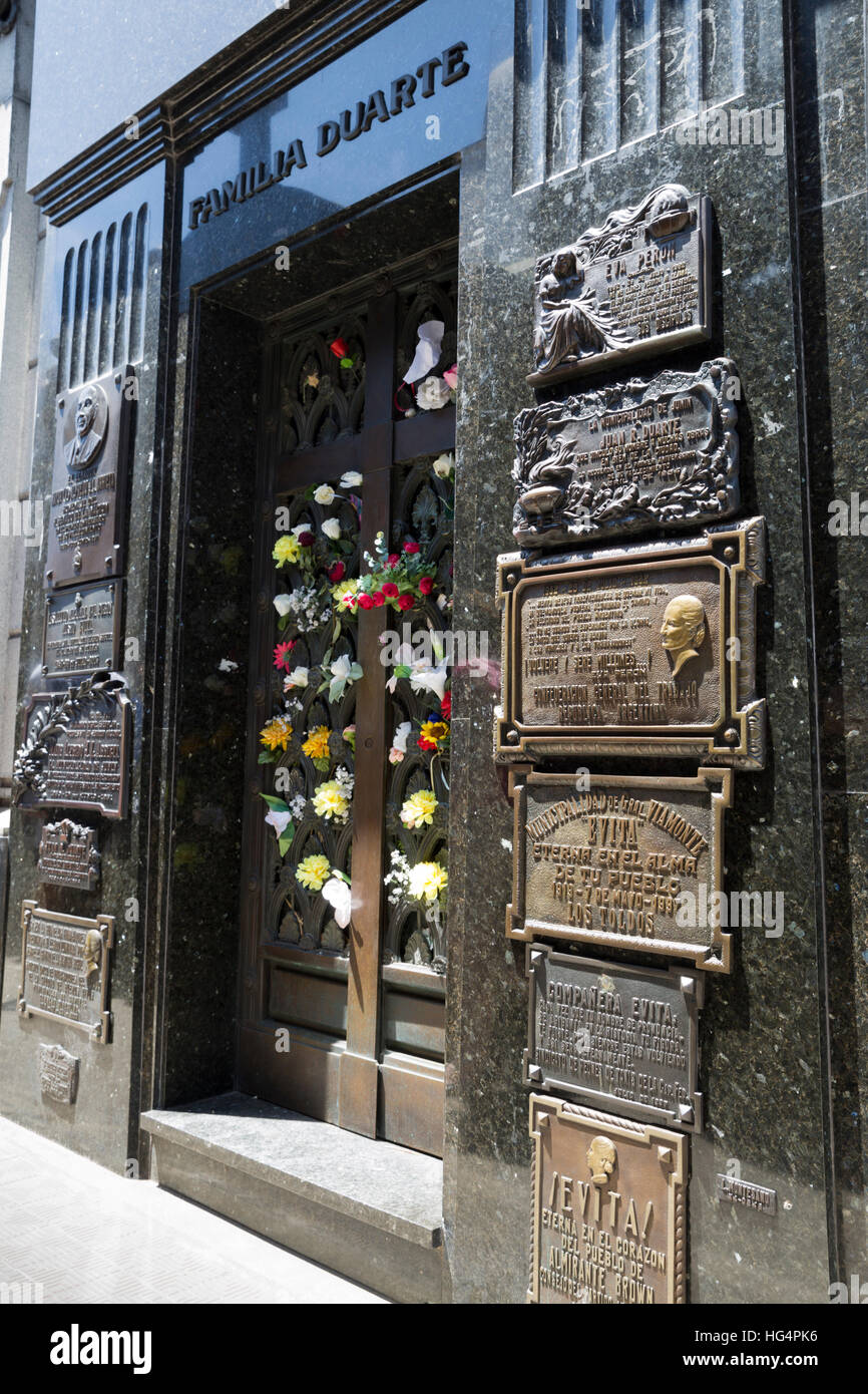 Family tomb mausoleum hi-res stock photography and images - Alamy
