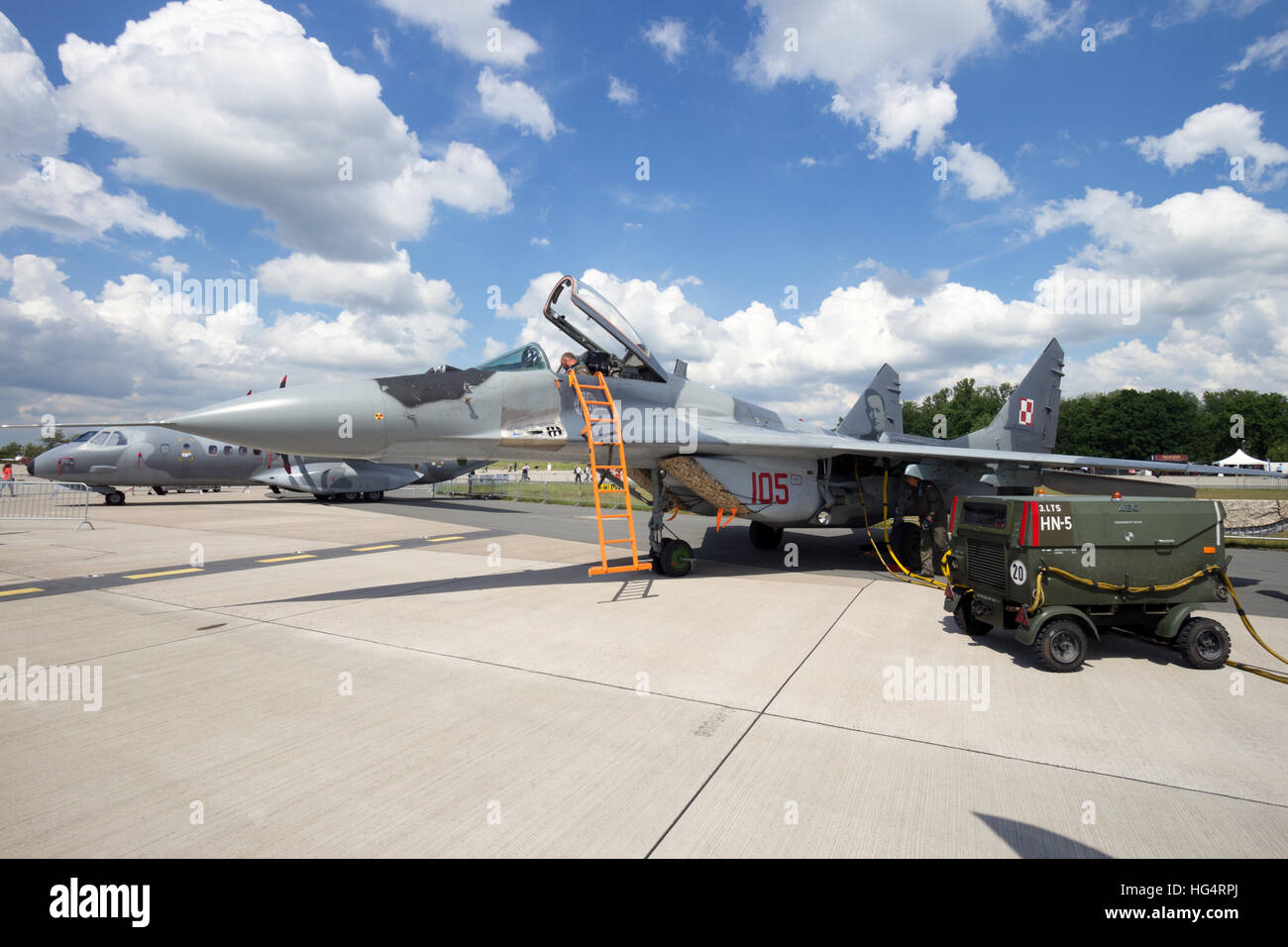 Mig 29 fulcrum hi-res stock photography and images - Alamy