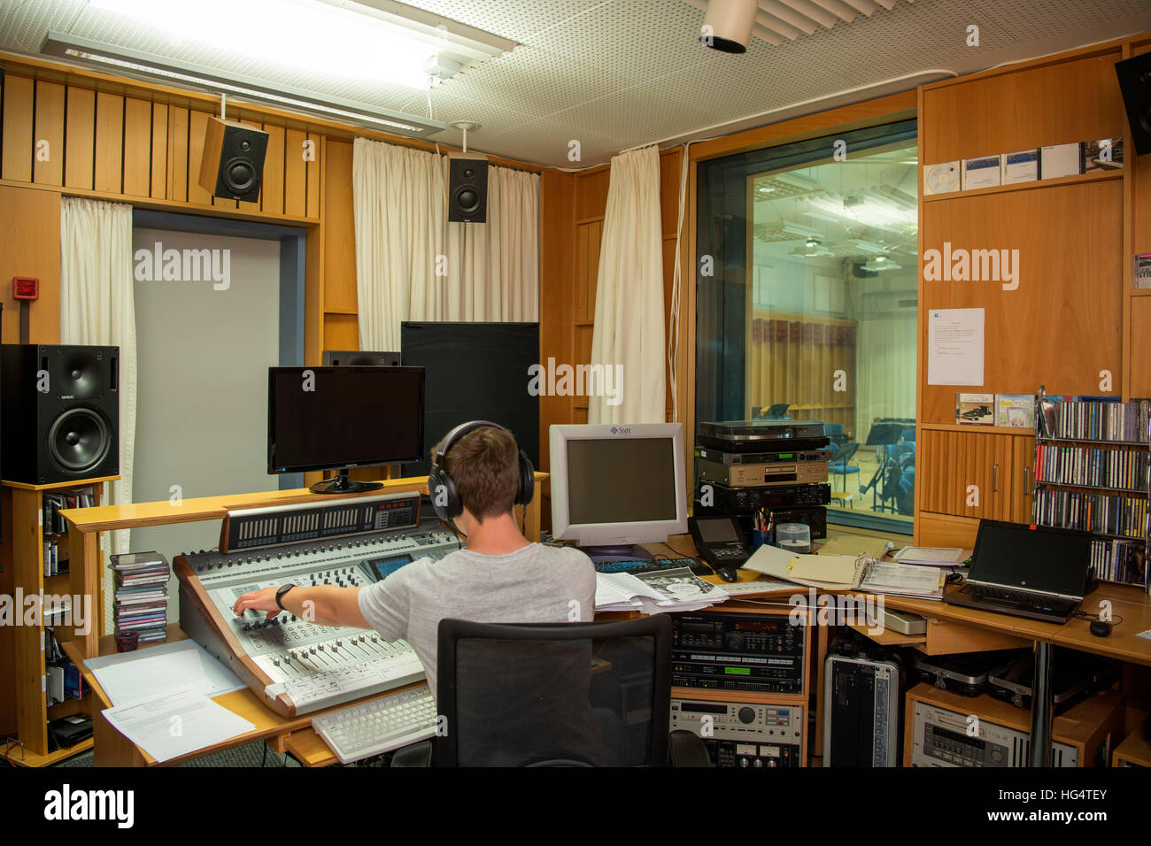 Tonstudio hi-res stock photography and images - Alamy