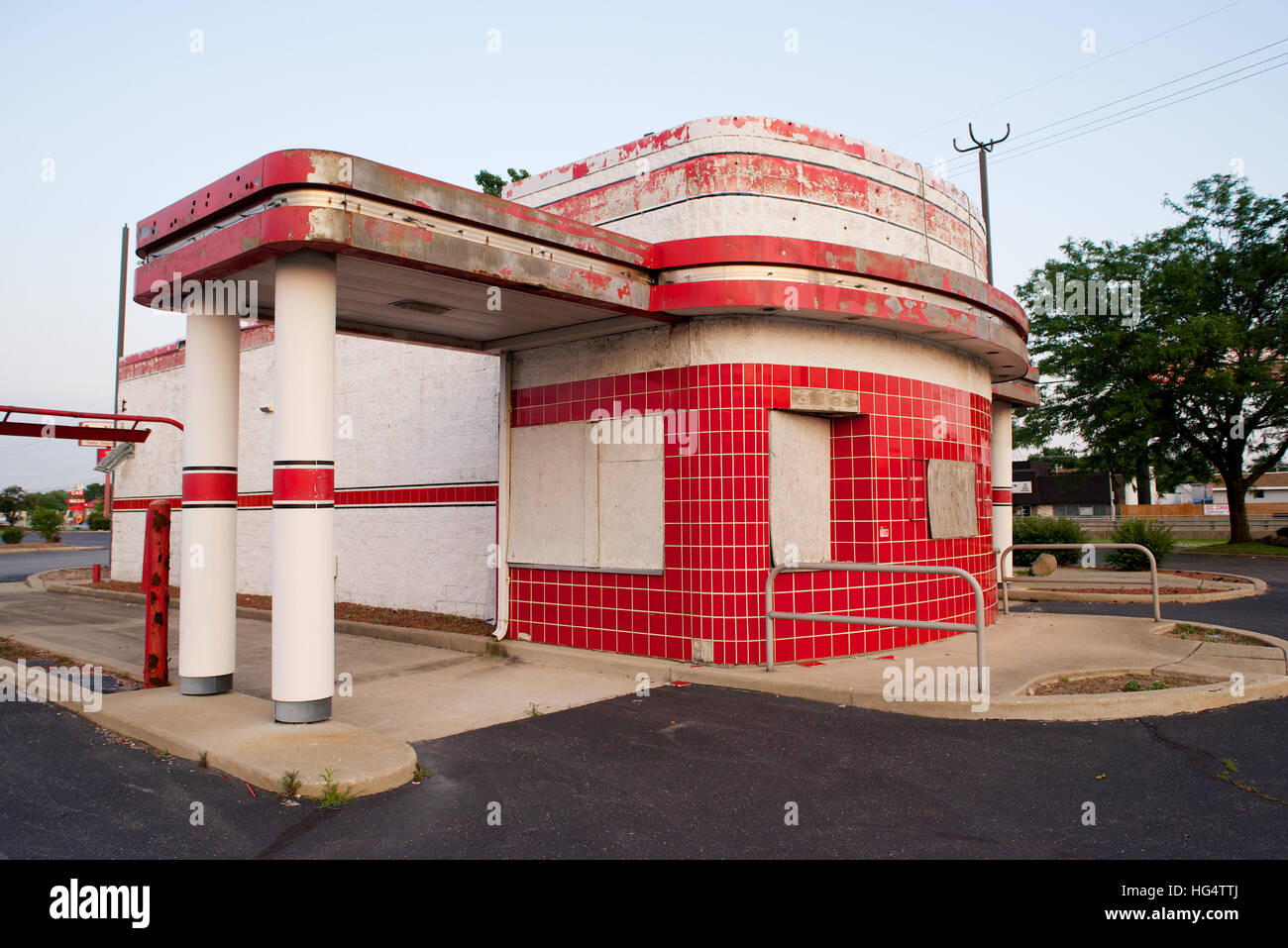 Old classic drive thru hi-res stock photography and images - Alamy