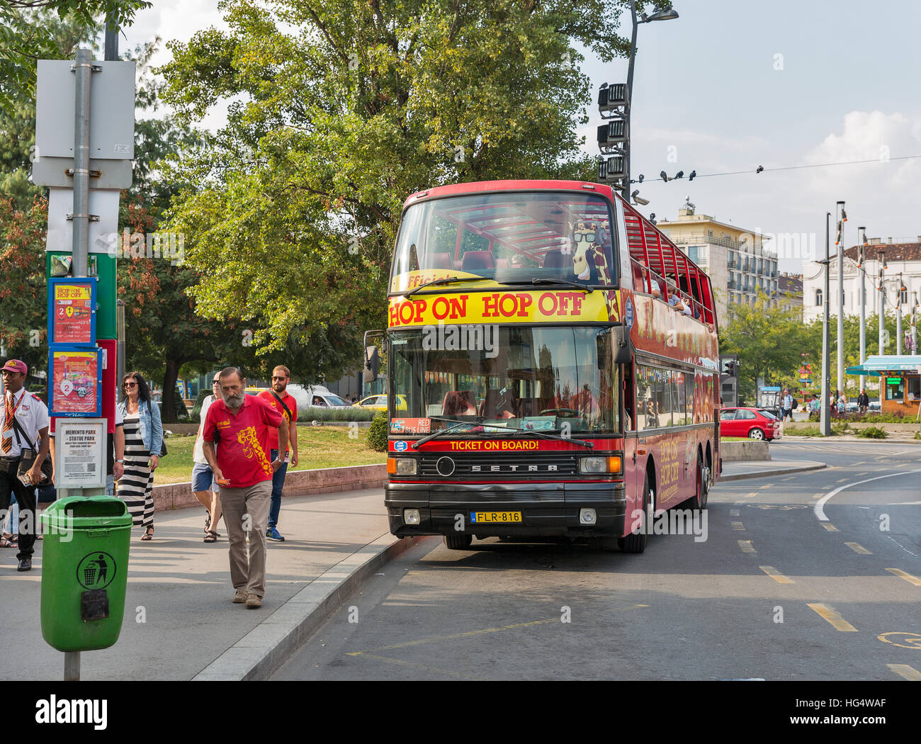 Budapest hop on hop off bus hi-res stock photography and images - Alamy