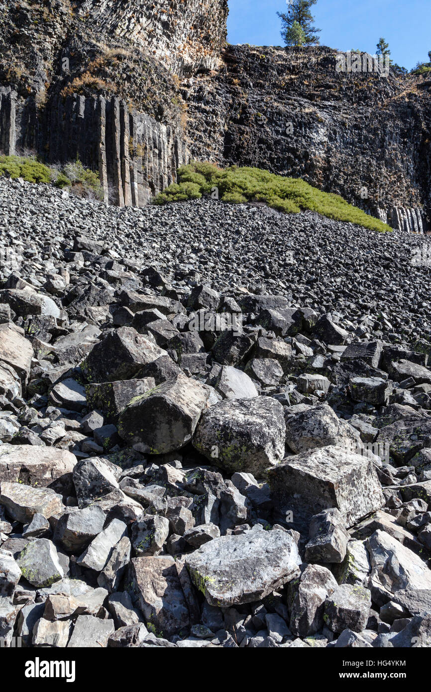 Basaltic columns talus columns giants hi-res stock photography and ...