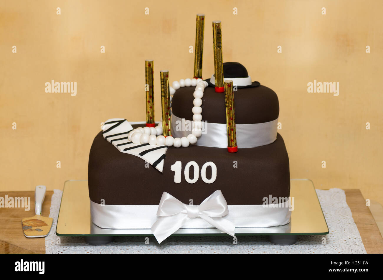 100 birthday cake hi-res stock photography and images - Alamy