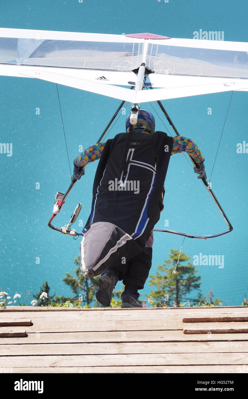 Glider taking off hi-res stock photography and images - Alamy