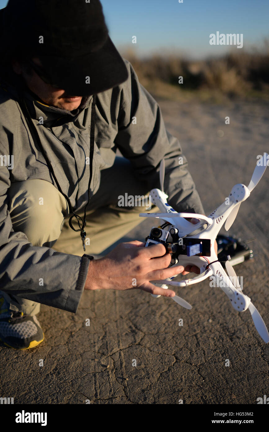 Man launching uav hi-res stock photography and images - Alamy