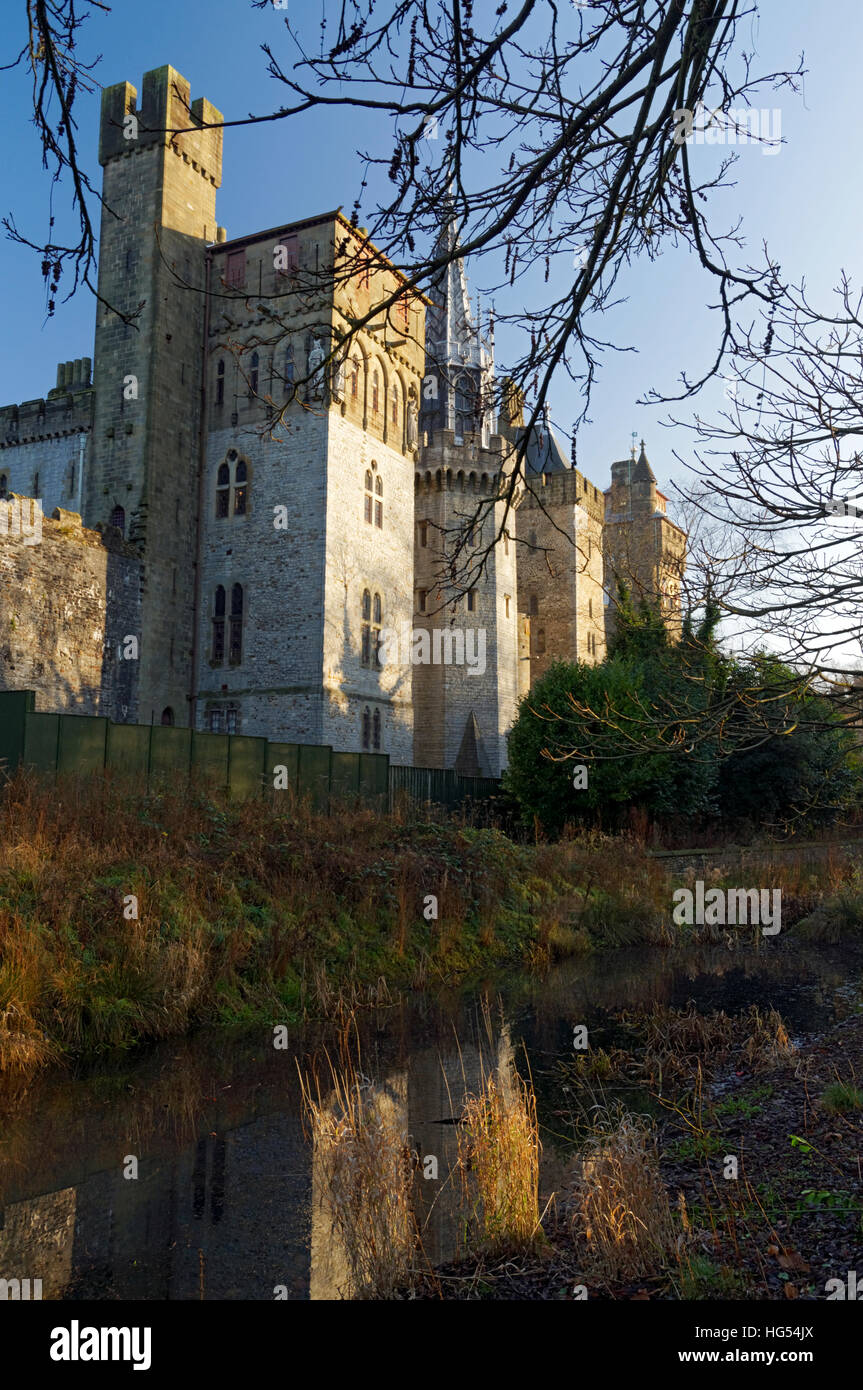 Cardiff castle winter cardiff wales hi-res stock photography and images ...