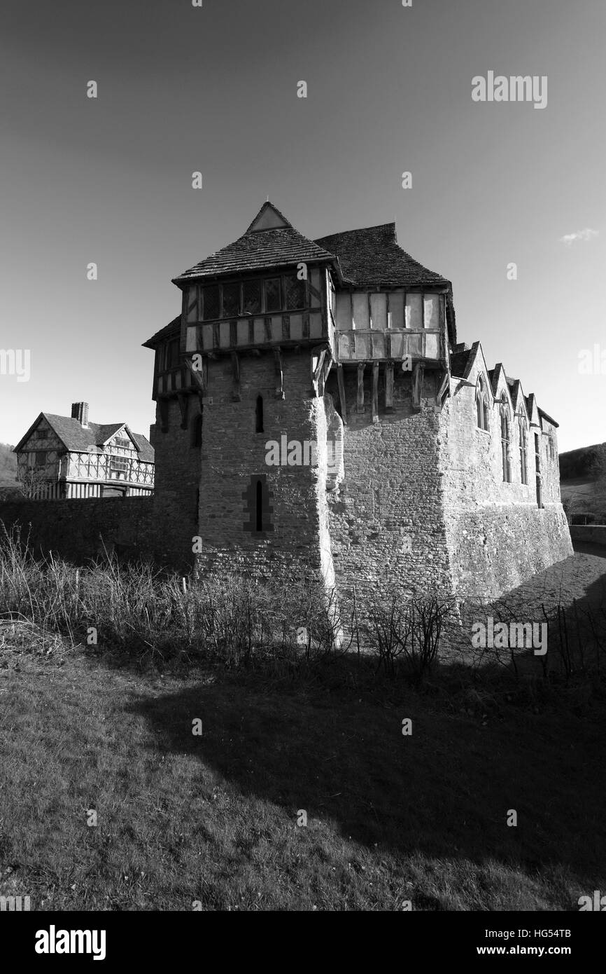 Stokesay Castle, medieval fortified manor house, Craven Arms ...