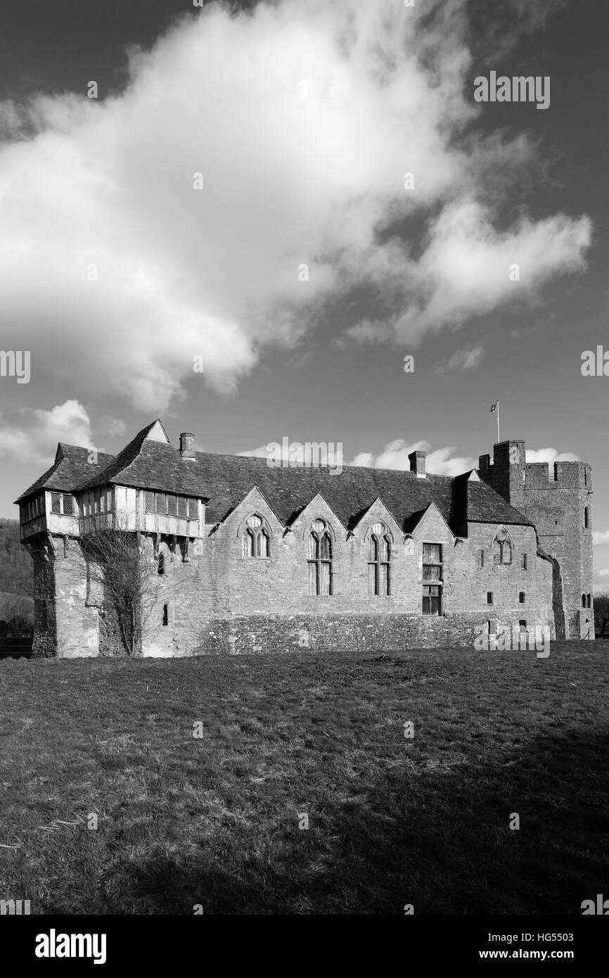 Medieval fortified manor stokesay castle Black and White Stock Photos ...