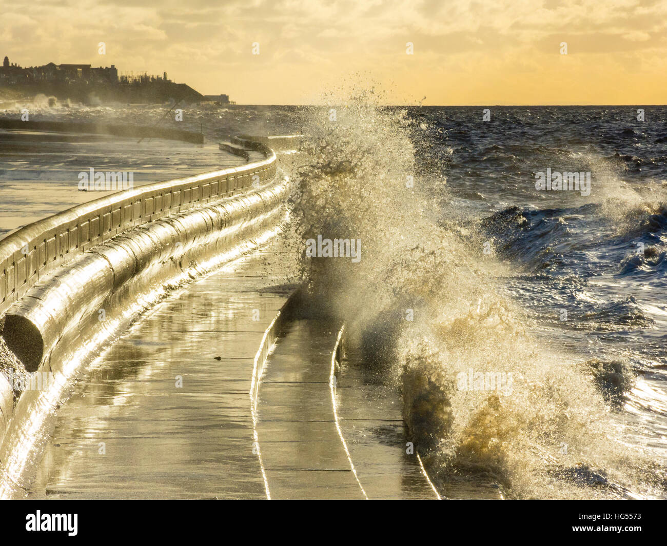 Sea wall hi-res stock photography and images - Alamy