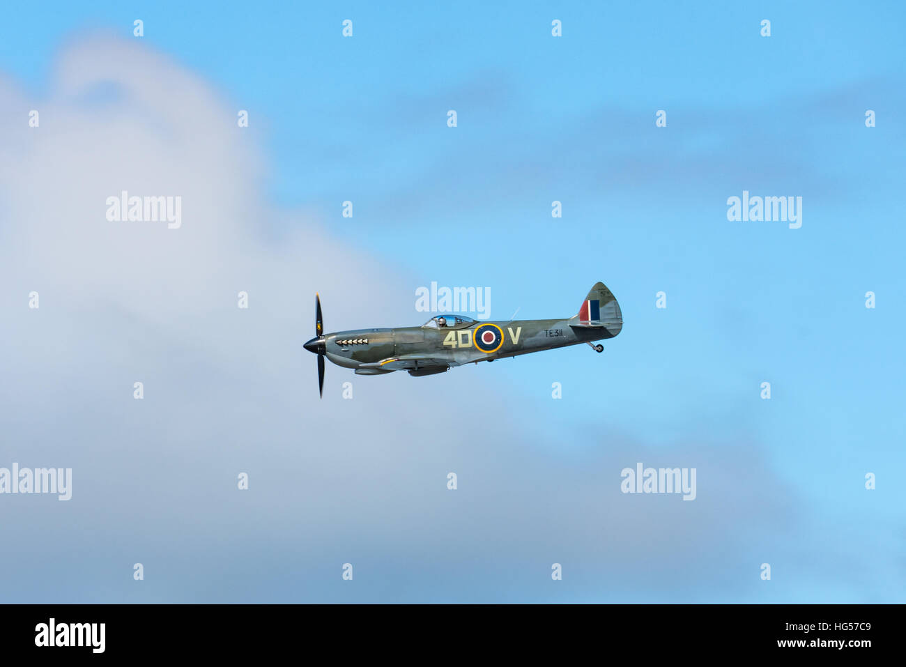 Battle of britain memorial flight hi-res stock photography and images ...