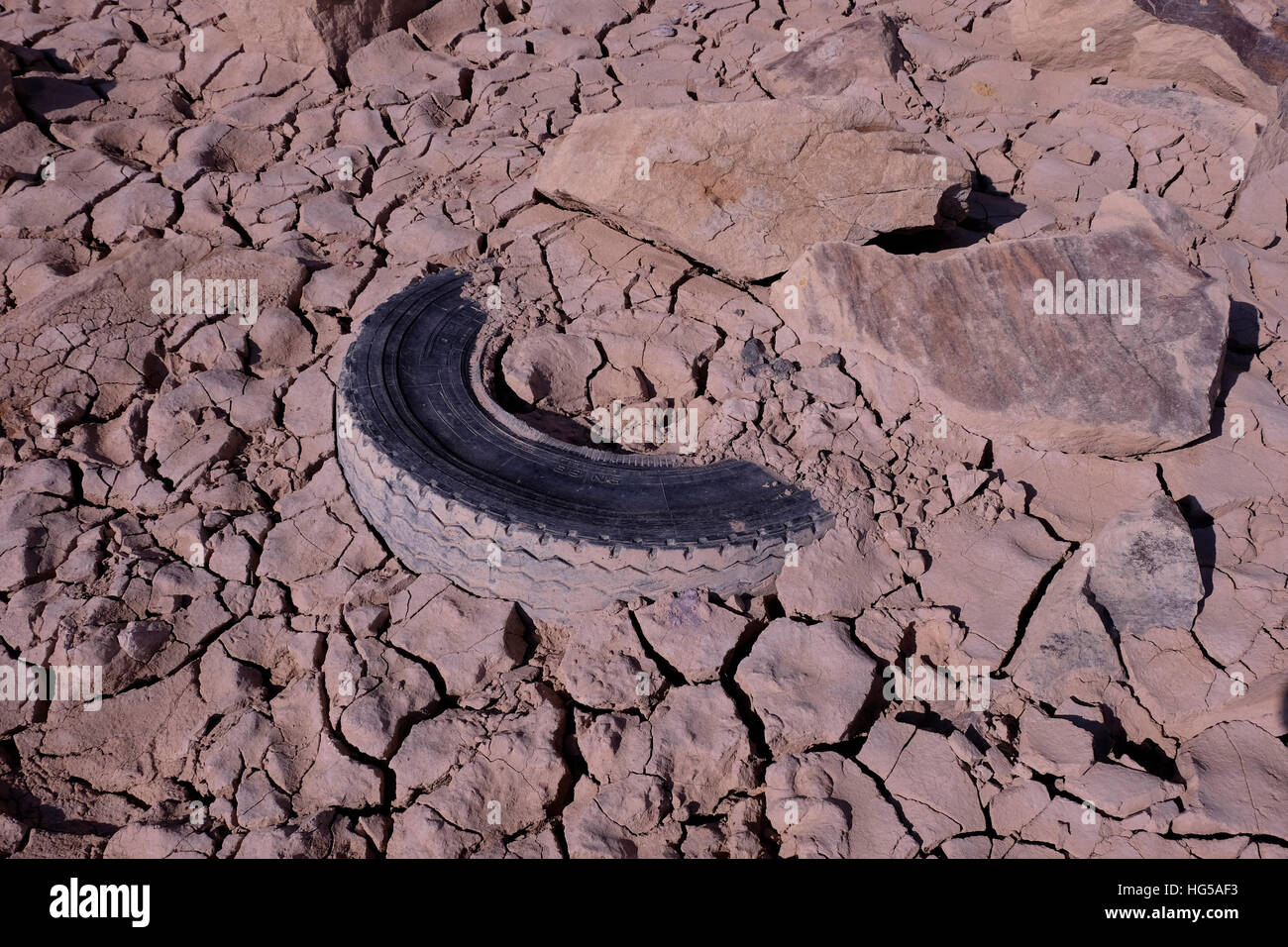 Cracked mud submerged hi-res stock photography and images - Alamy