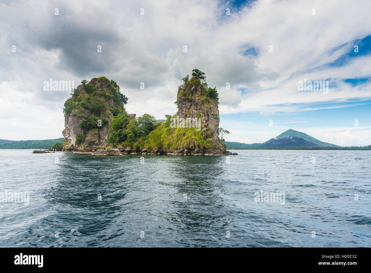 The Beehives (Dawapia Rocks) in Simpson Harbour, Rabaul, East New ...