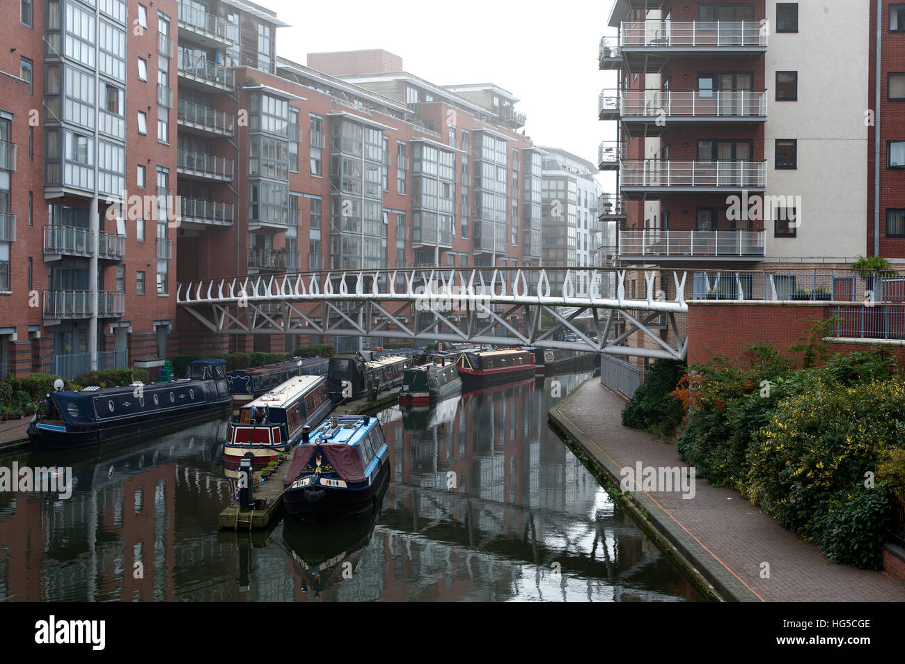 Birmingham england canal photography hi-res stock photography and ...