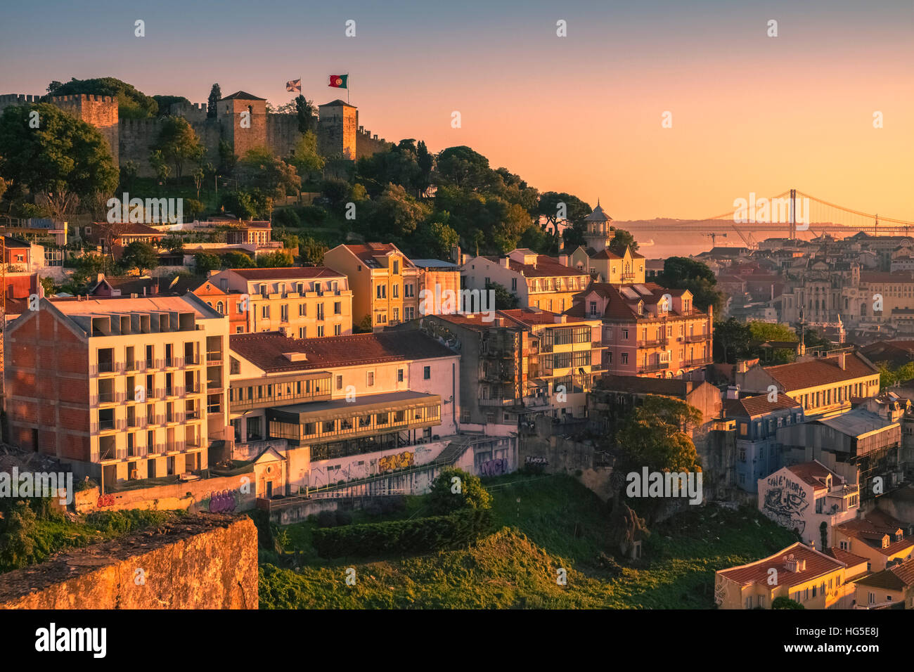 Castelo sao jorge castle hi-res stock photography and images - Alamy