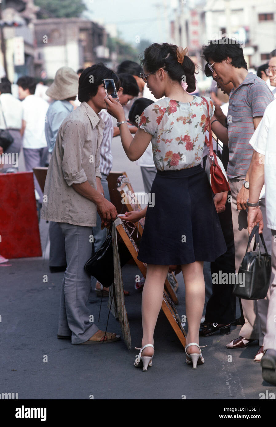 China 1980s 80s fashion hi-res stock photography and images - Alamy