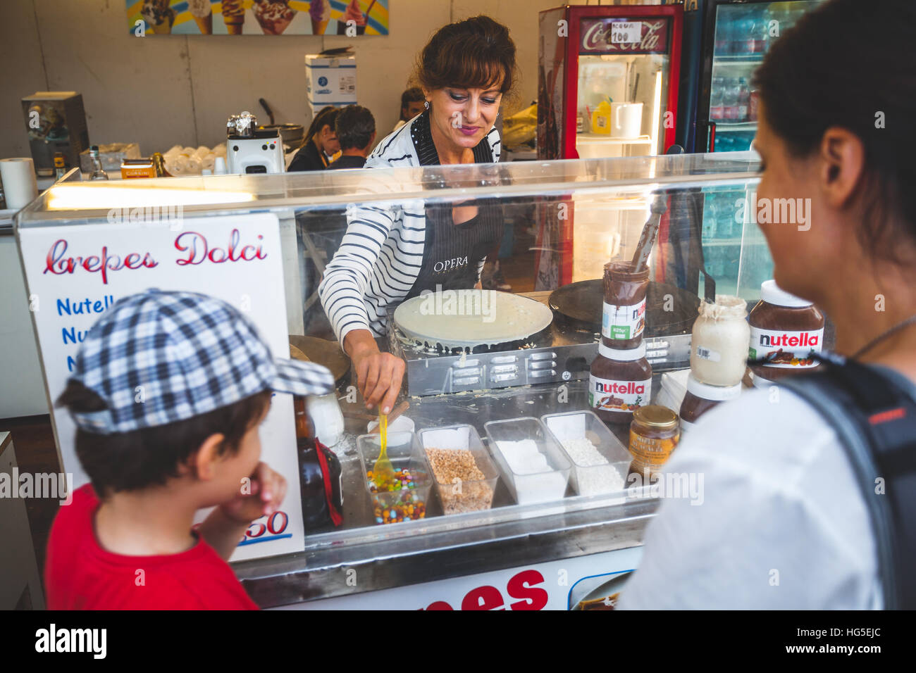 Kid selling hi-res stock photography and images - Alamy