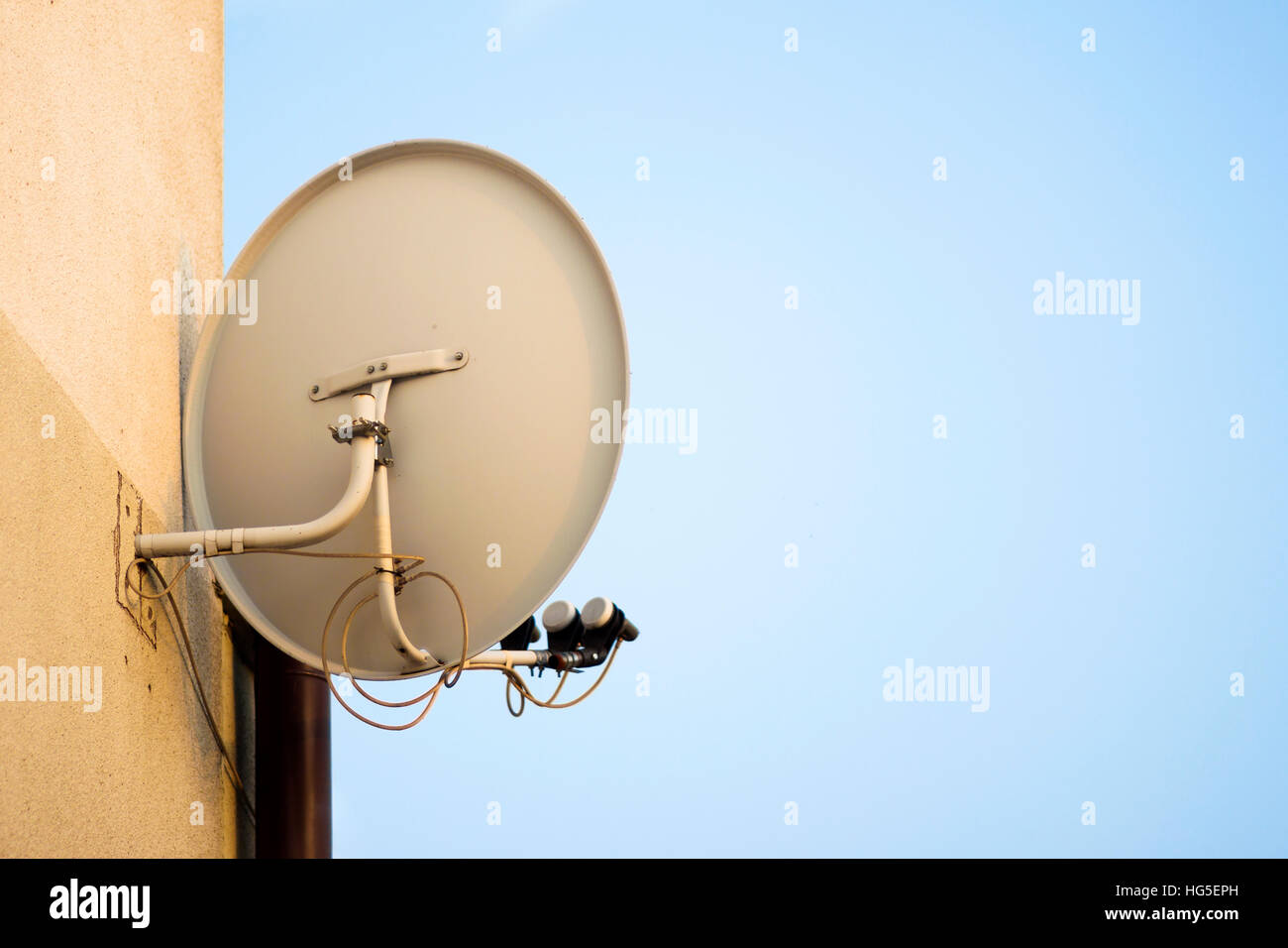 Old satellite dish receiver in hi-res stock photography and images - Alamy