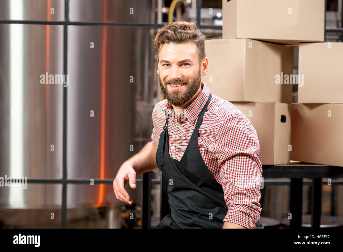 Beer manufacturing hi-res stock photography and images - Alamy