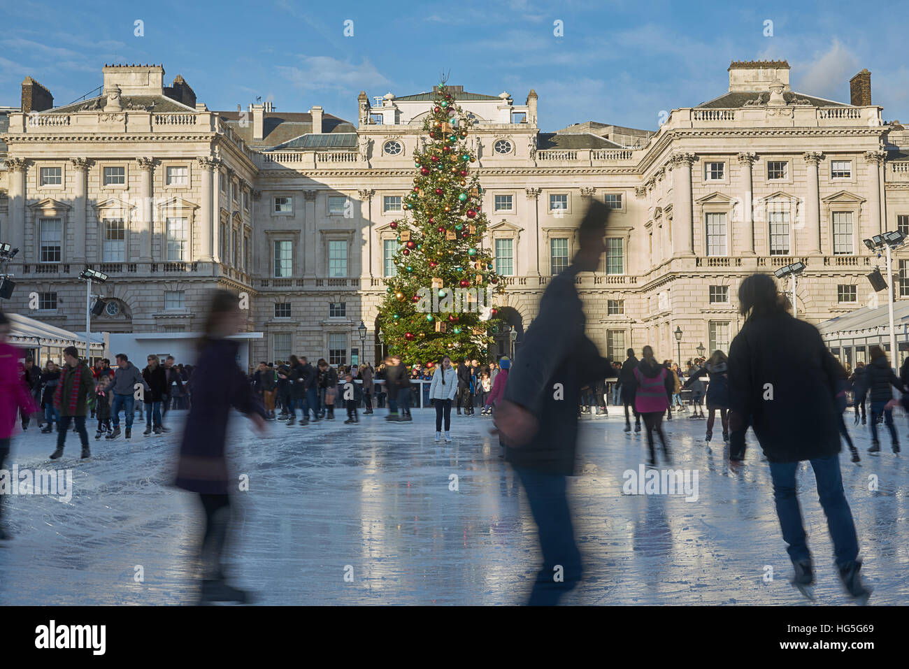 ice rink, somerset house. Ice skating Stock Photo - Alamy