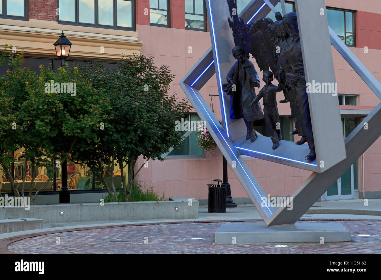 Wait for me Daddy sculpture, New Westminster, Vancouver Region, British ...