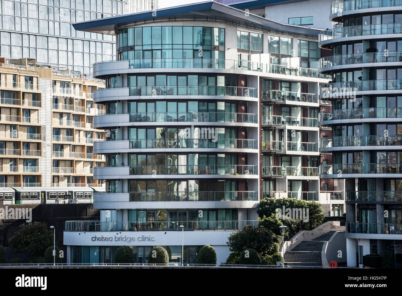 Chelsea apartments balcony hi-res stock photography and images - Alamy