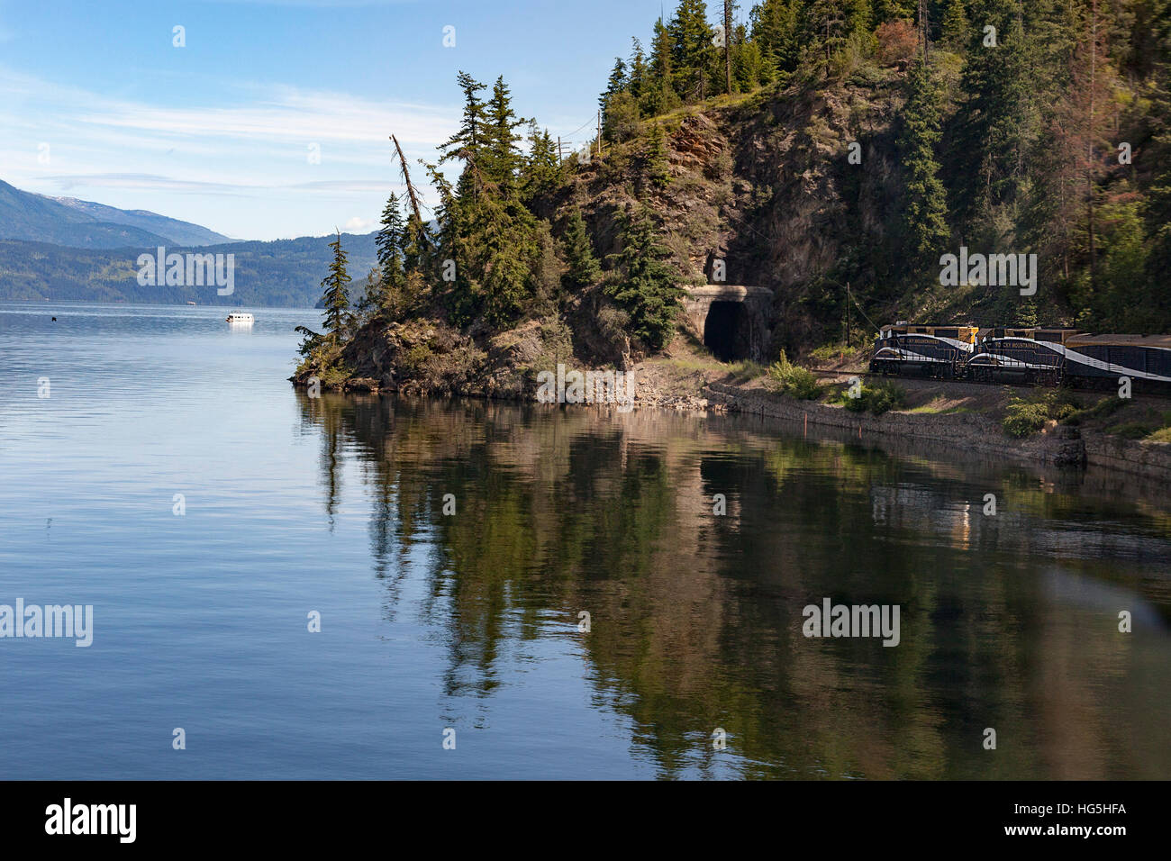 The Rocky Mountaineer train on the Canadian Pacific Rail route through ...