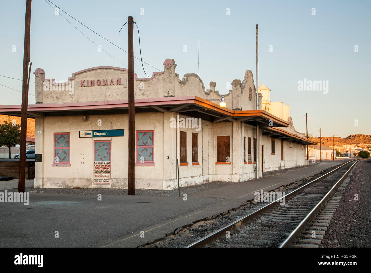 Abandoned train stations north america hi-res stock photography and images - Alamy