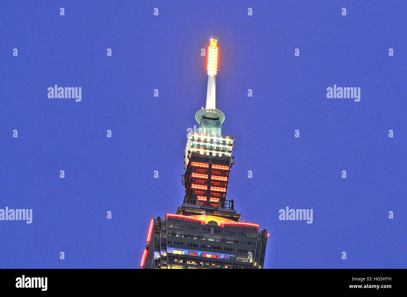 Taipei 101 tower hi-res stock photography and images - Alamy