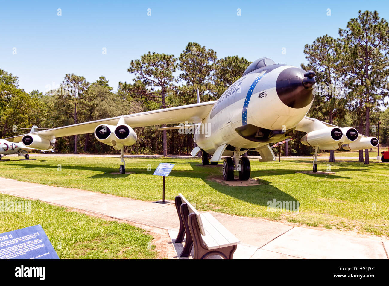 Boeing b 47 stratojet hi-res stock photography and images - Alamy