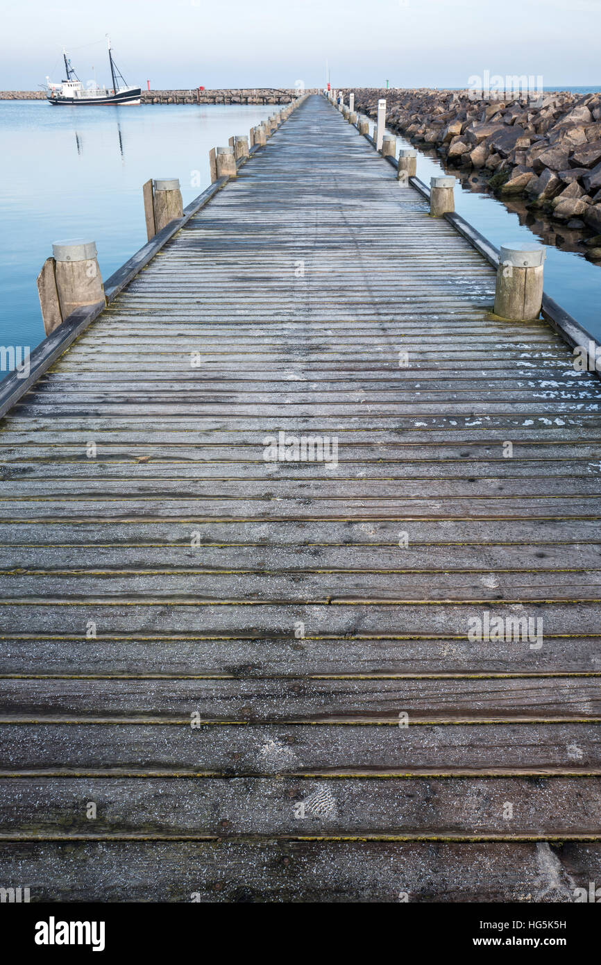 Jetty Way And Water High Resolution Stock Photography and Images - Alamy