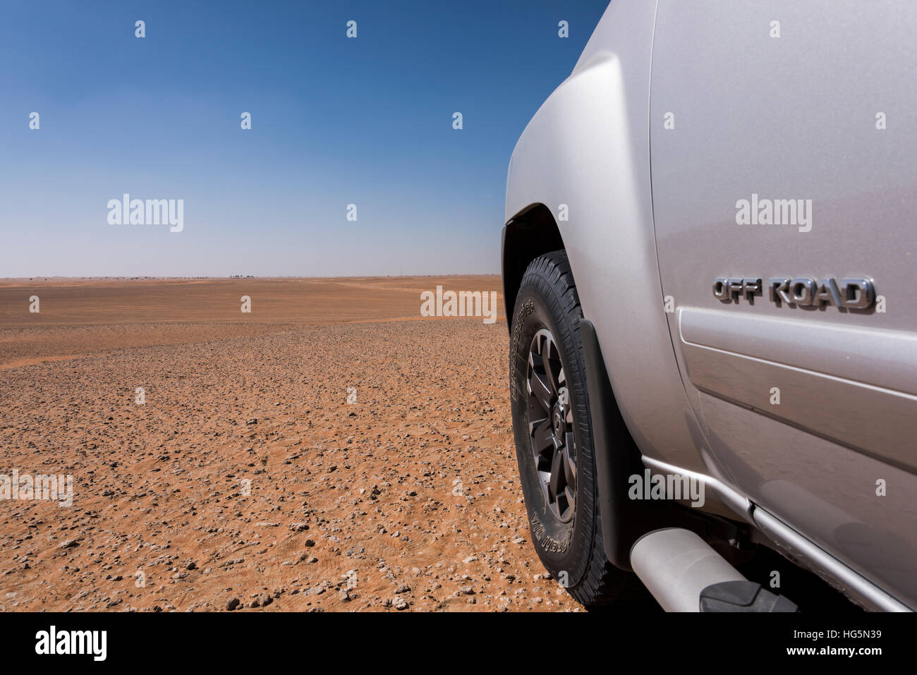 Dubai empty road hi-res stock photography and images - Alamy