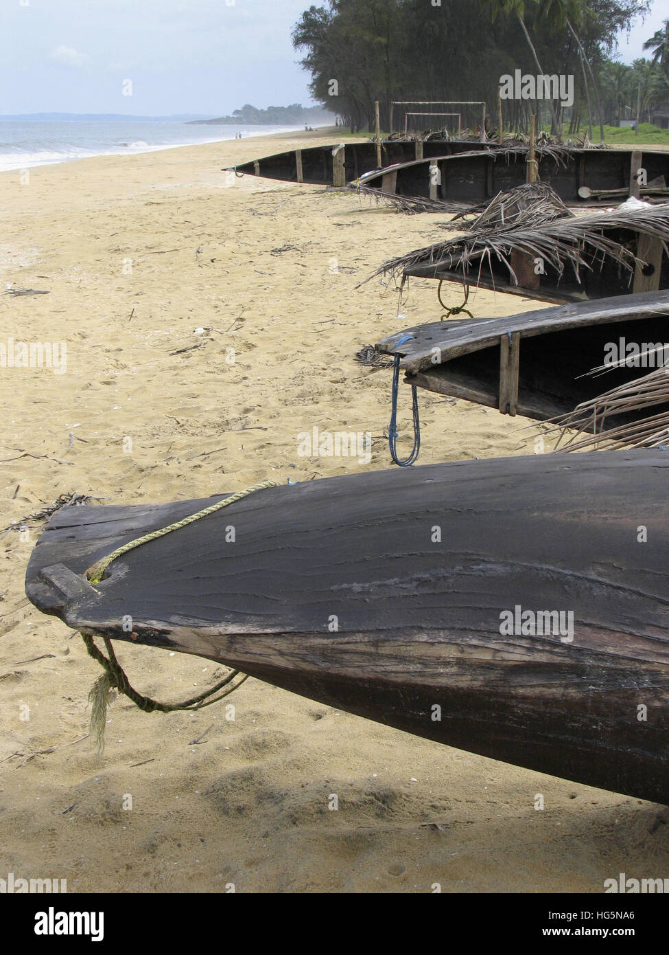 Boats on Kappad beach, Kerala, India Stock Photo - Alamy