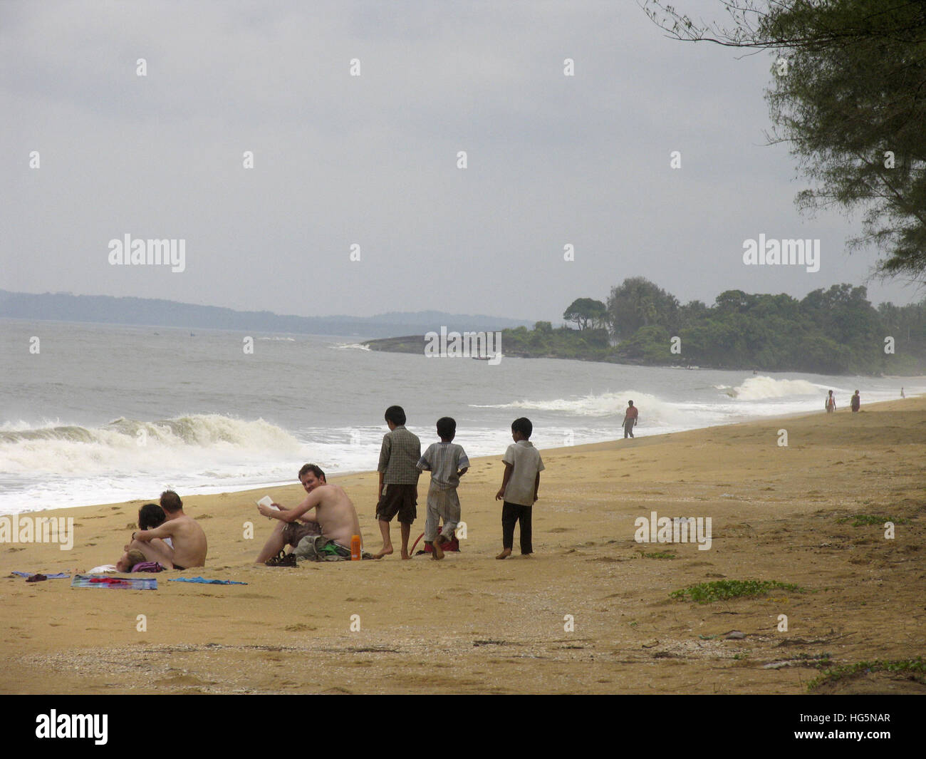 People relaxing, Kappad beach, Kerala, India Stock Photo - Alamy