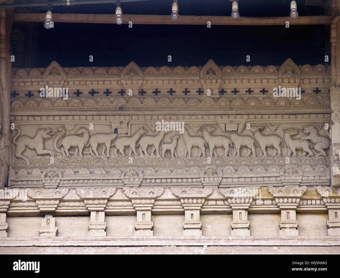 Vadakkunnathan temple hi-res stock photography and images - Alamy