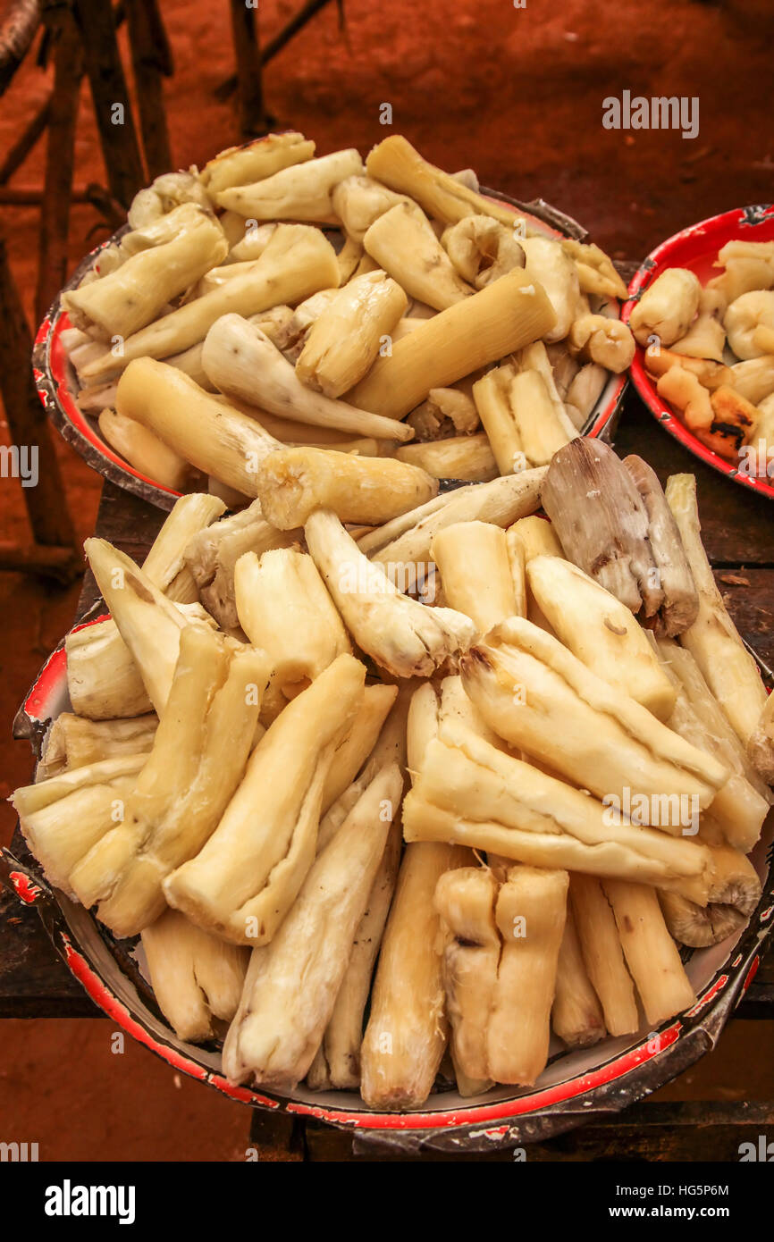 Manioc africa hi-res stock photography and images - Alamy